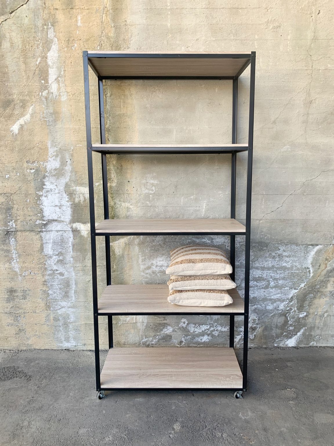 Hylle med hjul treplater 100x50x220cm. (kun 1 stk igjen) – Trend Design AS